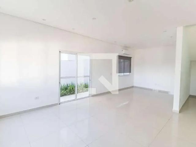 Casa / Sobrado para Venda em Santana de Parnaíba/SP Alphaville 3 Quartos