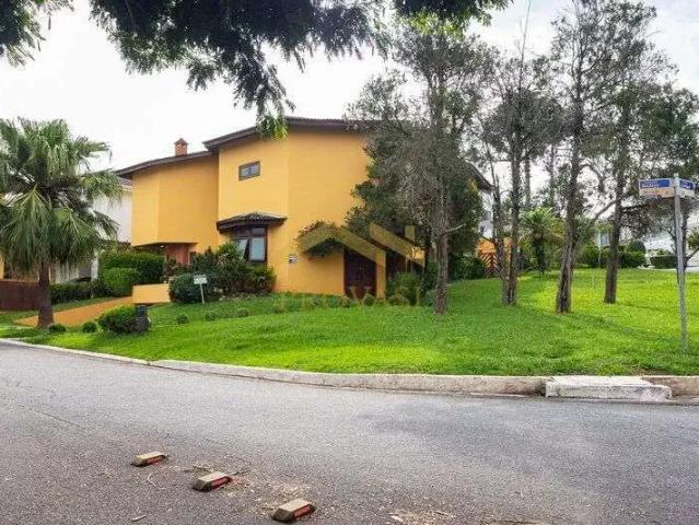 Casa / Sobrado para Venda em Santana de Parnaíba/SP Alphaville 3 Quartos