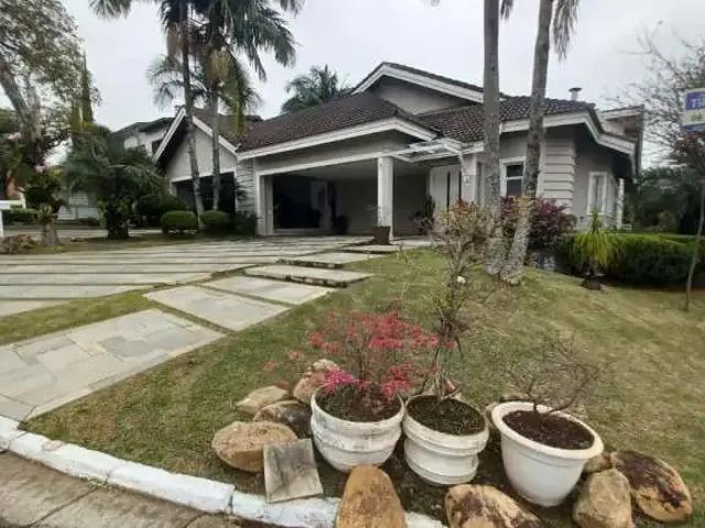 Casa / Sobrado para Venda em Santana de Parnaíba/SP Alphaville 3 Quartos