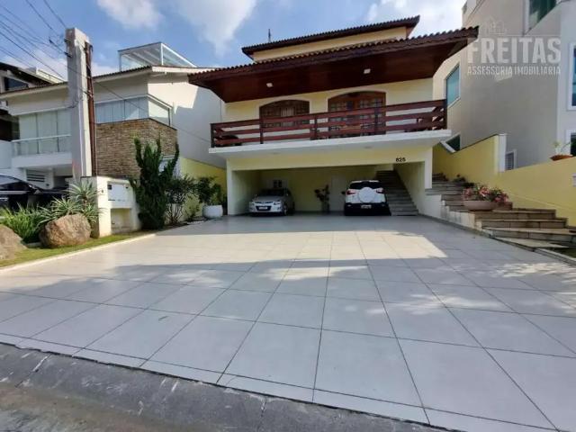 Casa / Sobrado para Venda em Santana de Parnaíba/SP Alphaville 3 Quartos