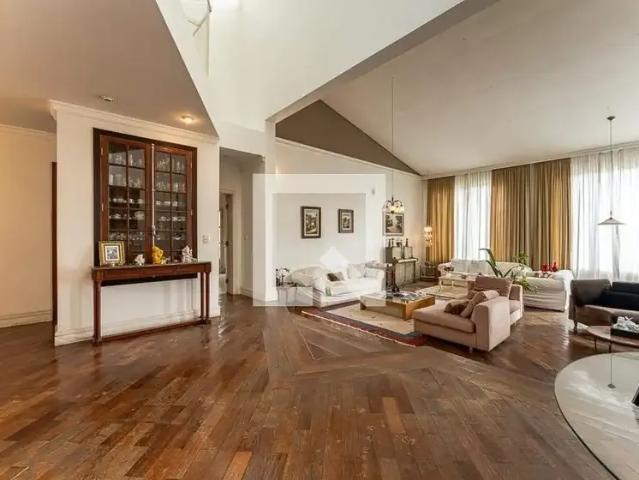 Casa / Sobrado para Venda em Santana de Parnaíba/SP Alphaville 3 Quartos