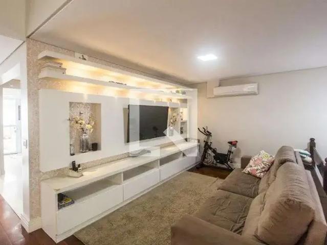 Casa / Sobrado para Venda em Santana de Parnaíba/SP Alphaville 3 Quartos