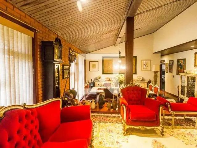 Casa / Sobrado para Venda em Santana de Parnaíba/SP Alphaville 3 Quartos