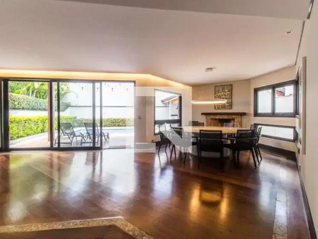 Casa / Sobrado para Venda em Santana de Parnaíba/SP Alphaville 3 Quartos