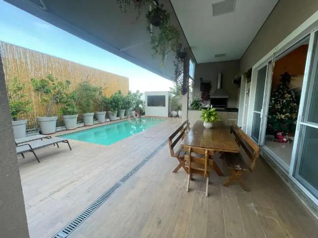 Casa / Sobrado para Venda em Santana de Parnaíba/SP Alphasitio 5 Quartos