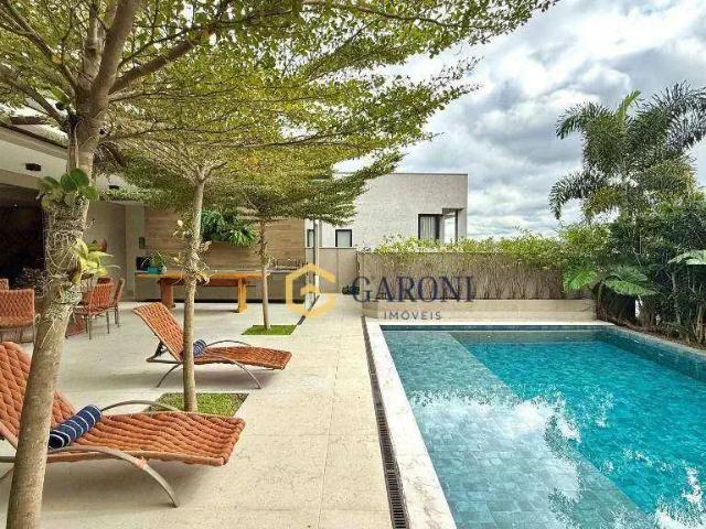 Casa / Sobrado para Venda em Santana de Parnaíba/SP Genesis 2 4 Quartos