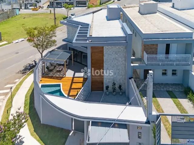 Casa / Sobrado para Venda em Santana de Parnaíba/SP Jaguari 4 Quartos