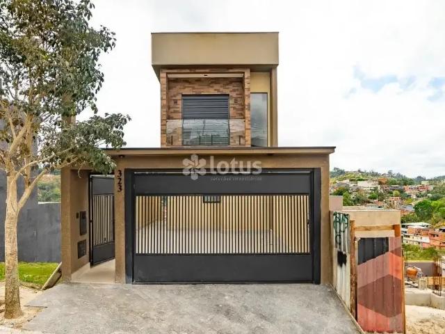 Casa / Sobrado para Venda em Santana de Parnaíba/SP Jaguari 3 Quartos