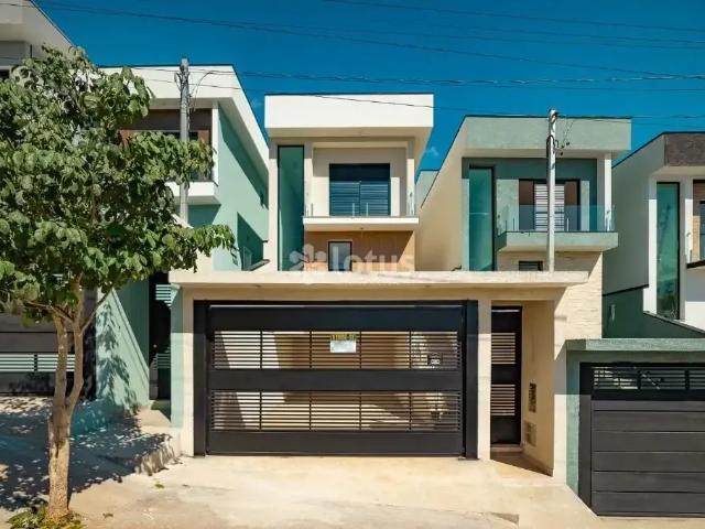 Casa / Sobrado para Venda em Santana de Parnaíba/SP Jaguari 3 Quartos