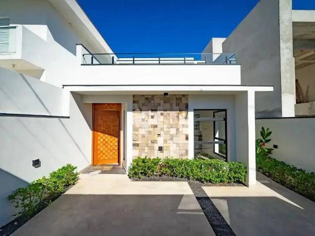 Casa / Sobrado para Venda em Santana de Parnaíba/SP Jaguari 3 Quartos