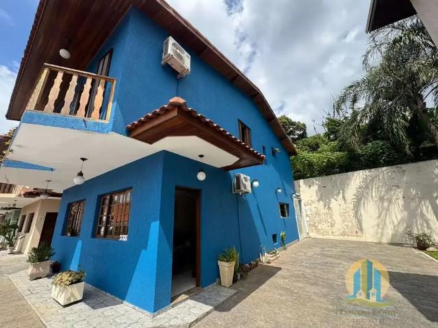 Casa / Sobrado para Venda em Santana de Parnaíba/SP Jardim Isaura 3 Quartos