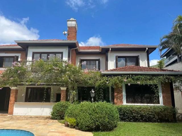 Casa / Sobrado para Venda em Santana de Parnaíba/SP Morada dos Pinheiros Aldeia da Serra 4 Quartos