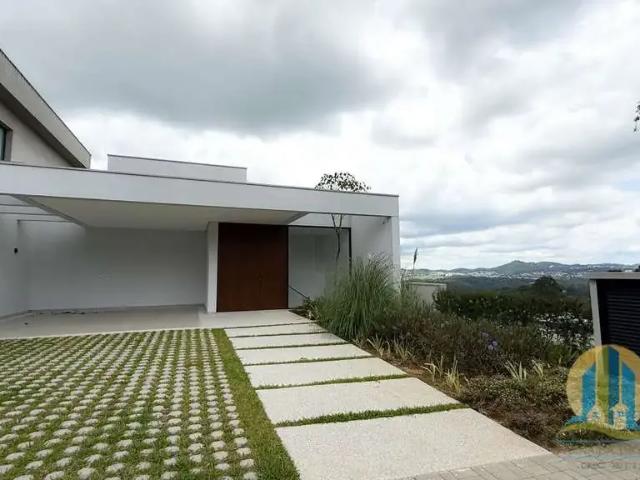 Casa / Sobrado para Venda em Santana de Parnaíba/SP Sítio do Rosário 4 Quartos