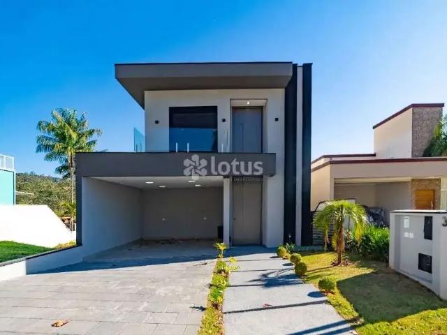 Casa / Sobrado para Venda em Santana de Parnaíba/SP Suru 4 Quartos