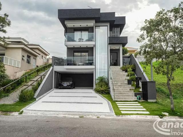 Casa / Sobrado para Venda em Santana de Parnaíba/SP Suru 4 Quartos
