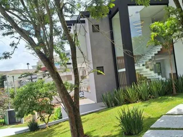 Casa / Sobrado para Venda em Santana de Parnaíba/SP Suru 4 Quartos
