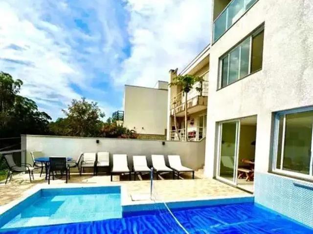 Casa / Sobrado para Venda em Santana de Parnaíba/SP Suru 4 Quartos