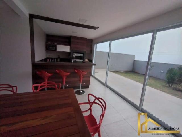 Casa / Sobrado para Venda em Santana de Parnaíba/SP Suru 4 Quartos