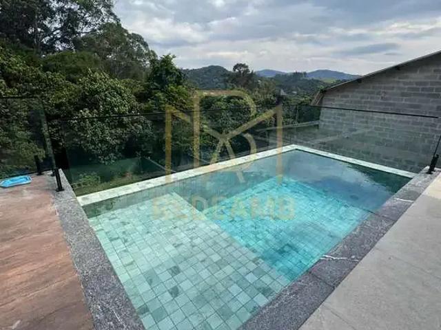 Casa / Sobrado para Venda em Santana de Parnaíba/SP Suru 3 Quartos