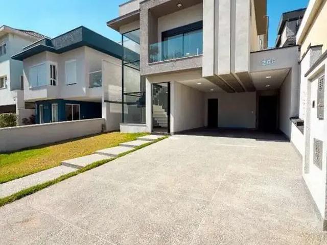 Casa / Sobrado para Venda em Santana de Parnaíba/SP Suru 3 Quartos