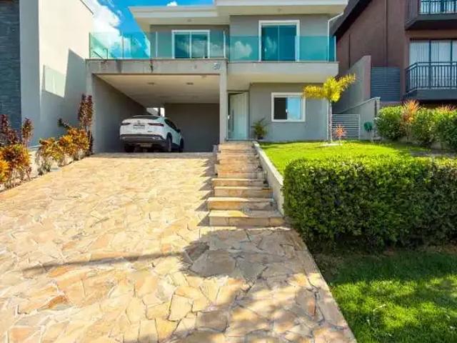 Casa / Sobrado para Venda em Santana de Parnaíba/SP Suru 3 Quartos