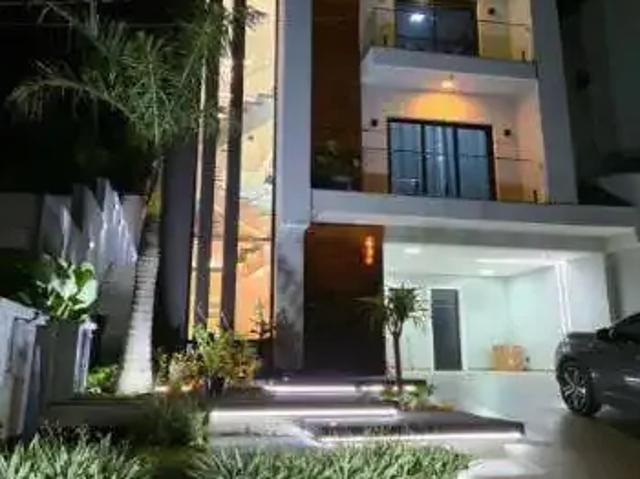 Casa / Sobrado para Venda em Santana de Parnaíba/SP Suru 3 Quartos