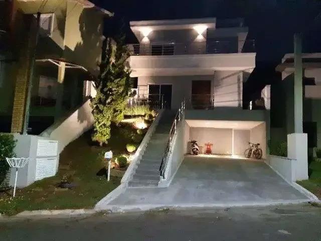 Casa / Sobrado para Venda em Santana de Parnaíba/SP Suru 3 Quartos