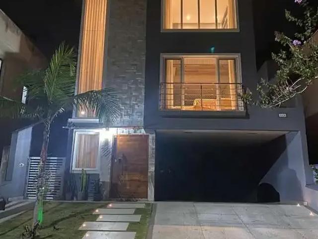 Casa / Sobrado para Venda em Santana de Parnaíba/SP Suru 3 Quartos