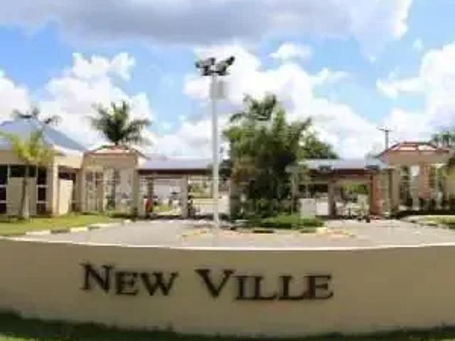 Casa / Sobrado para Venda em Santana de Parnaíba/SP Suru 3 Quartos