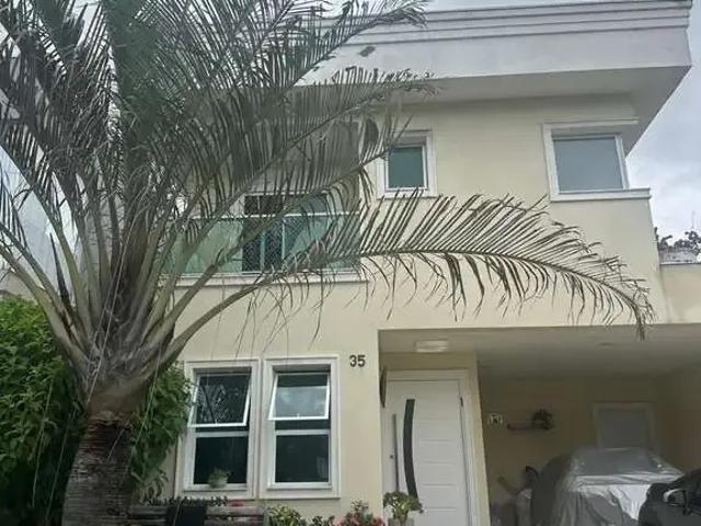 Casa / Sobrado para Venda em Santana de Parnaíba/SP Suru 3 Quartos