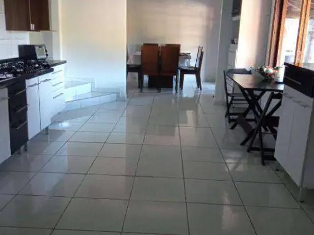 Casa / Sobrado para Venda em Santana de Parnaíba/SP Quintas de Maria Elvira 2 Quartos