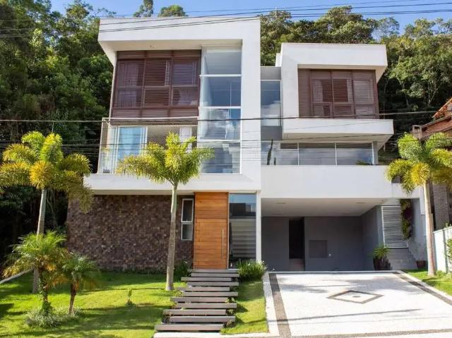 Casa / Sobrado para Venda em Santana de Parnaíba/SP Quintas do Ingaí 3 Quartos