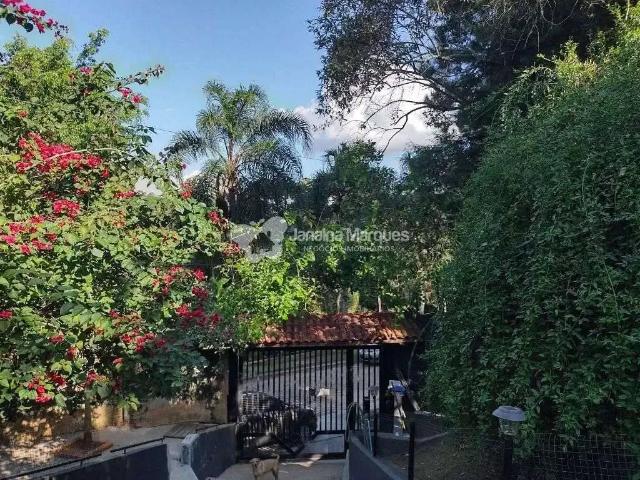 Casa / Sobrado para Venda em Santana de Parnaíba/SP Residencial Santa Helena Gleba I 3 Quartos
