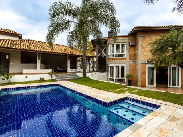 Casa / Sobrado para Venda em Santana de Parnaíba/SP Tamboré 4 Quartos