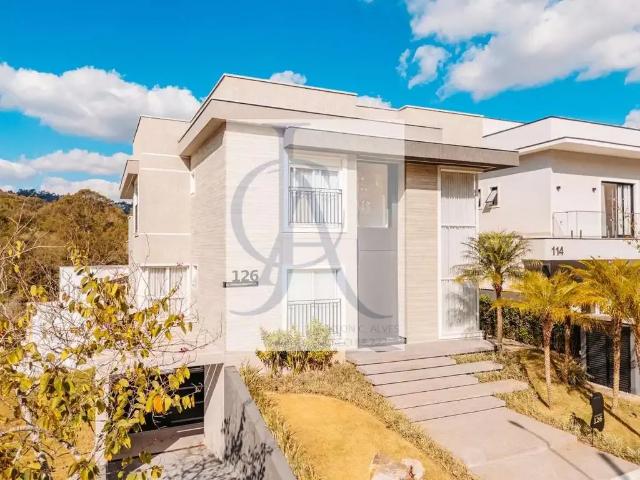 Casa / Sobrado para Venda em Santana de Parnaíba/SP Tamboré 4 Quartos