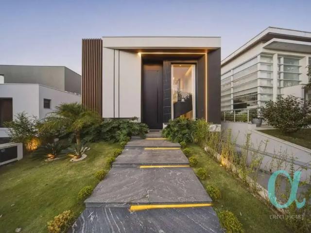 Casa / Sobrado para Venda em Santana de Parnaíba/SP Tamboré 4 Quartos