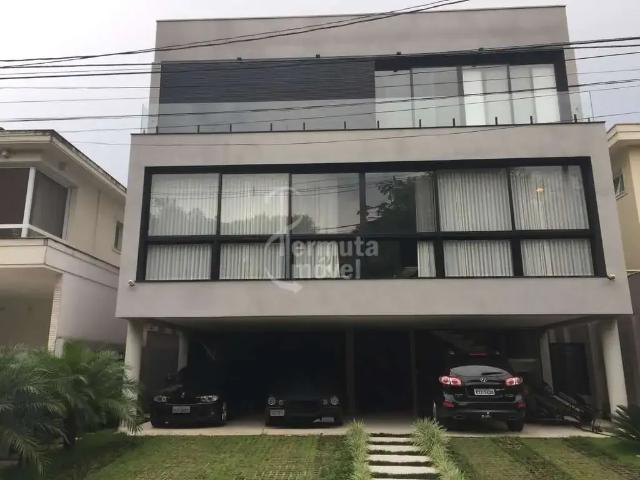 Casa / Sobrado para Venda em Santana de Parnaíba/SP Tamboré 4 Quartos