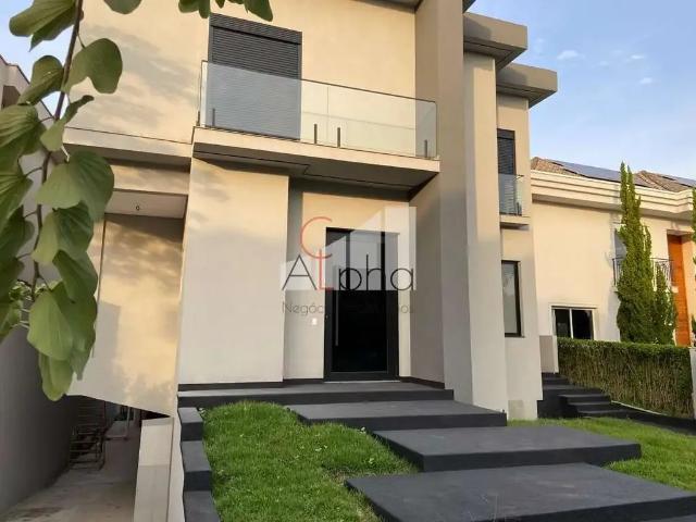 Casa / Sobrado para Venda em Santana de Parnaíba/SP Tamboré 4 Quartos