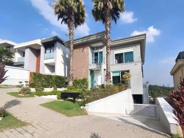 Casa / Sobrado para Venda em Santana de Parnaíba/SP Tamboré 4 Quartos