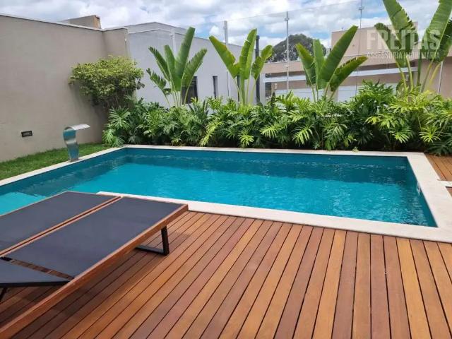 Casa / Sobrado para Venda em Santana de Parnaíba/SP Tamboré 4 Quartos