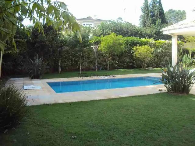 Casa / Sobrado para Venda em Santana de Parnaíba/SP Tamboré 4 Quartos
