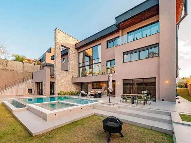 Casa / Sobrado para Venda em Santana de Parnaíba/SP Tamboré 4 Quartos