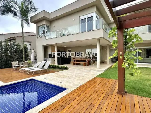 Casa / Sobrado para Venda em Santana de Parnaíba/SP Tamboré 4 Quartos