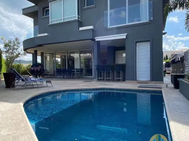 Casa / Sobrado para Venda em Santana de Parnaíba/SP Tamboré 4 Quartos
