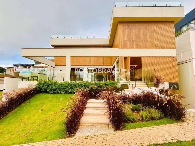 Casa / Sobrado para Venda em Santana de Parnaíba/SP Tamboré 4 Quartos