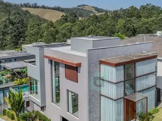 Casa / Sobrado para Venda em Santana de Parnaíba/SP Tamboré 4 Quartos
