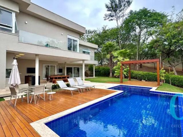 Casa / Sobrado para Venda em Santana de Parnaíba/SP Tamboré 4 Quartos
