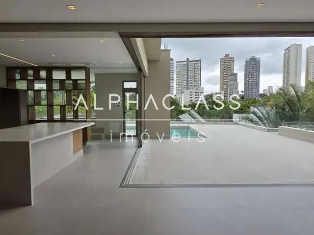 Casa / Sobrado para Venda em Santana de Parnaíba/SP Tamboré 4 Quartos