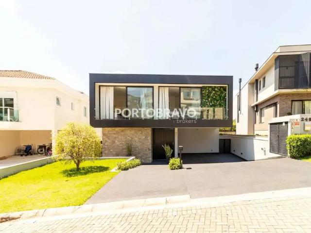 Casa / Sobrado para Venda em Santana de Parnaíba/SP Tamboré 4 Quartos