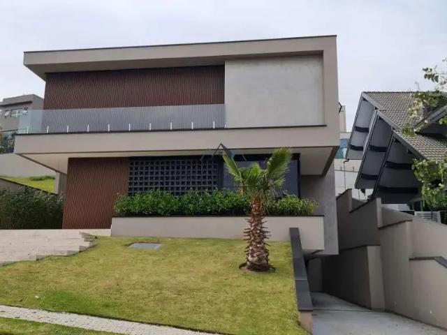 Casa / Sobrado para Venda em Santana de Parnaíba/SP Tamboré 4 Quartos